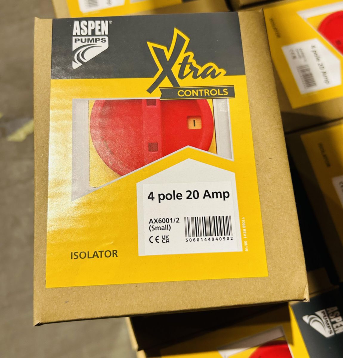 XTRA - Inter-sectionneur Isolator 4P 32A Réf AX6002/2 | Clim+