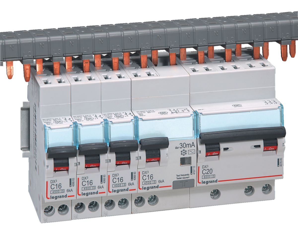 LEGRAND - Disjoncteur différentiel DX3 4500 auto/V is -U+N 230V ~ 16A -typeAC 30mA 6kA -courbe C ...